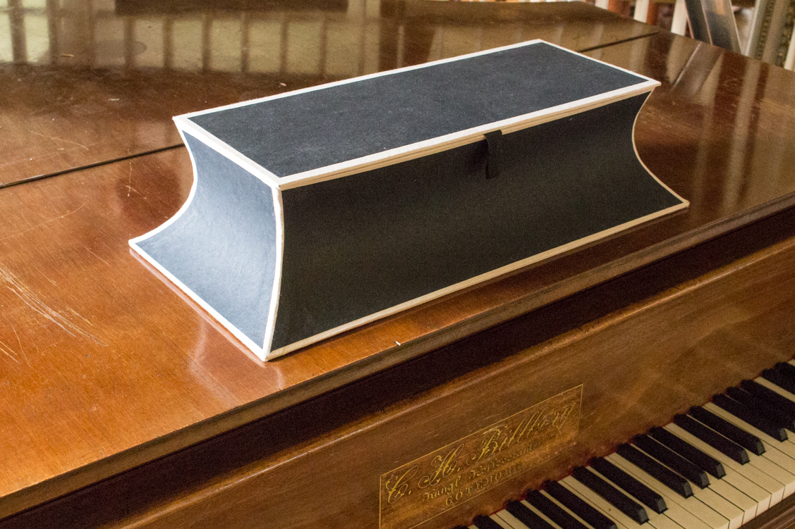 Rectangular "Curves" Box - MERCI LOUIS